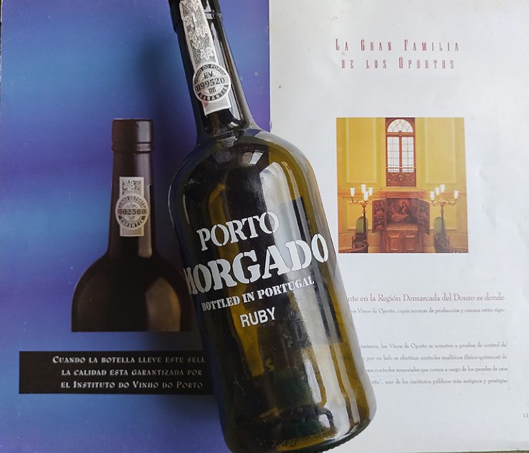 Dos copas de oporto - Adriana Gibbs